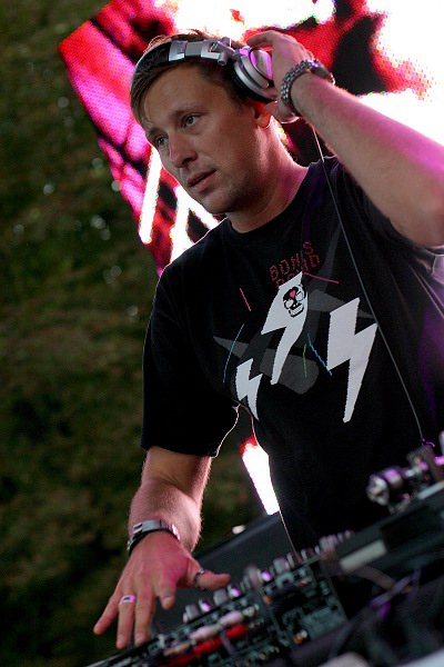 UMEK 'Revolution @ Space' Co-production Contest - FOEM